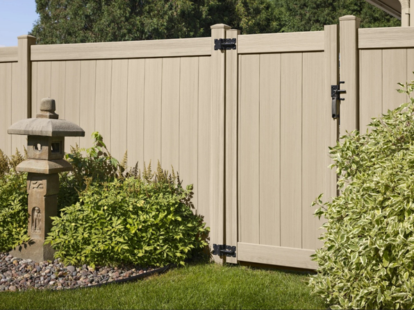 Chesterfield Vinyl Privacy Fence – Penn Fencing, Inc.